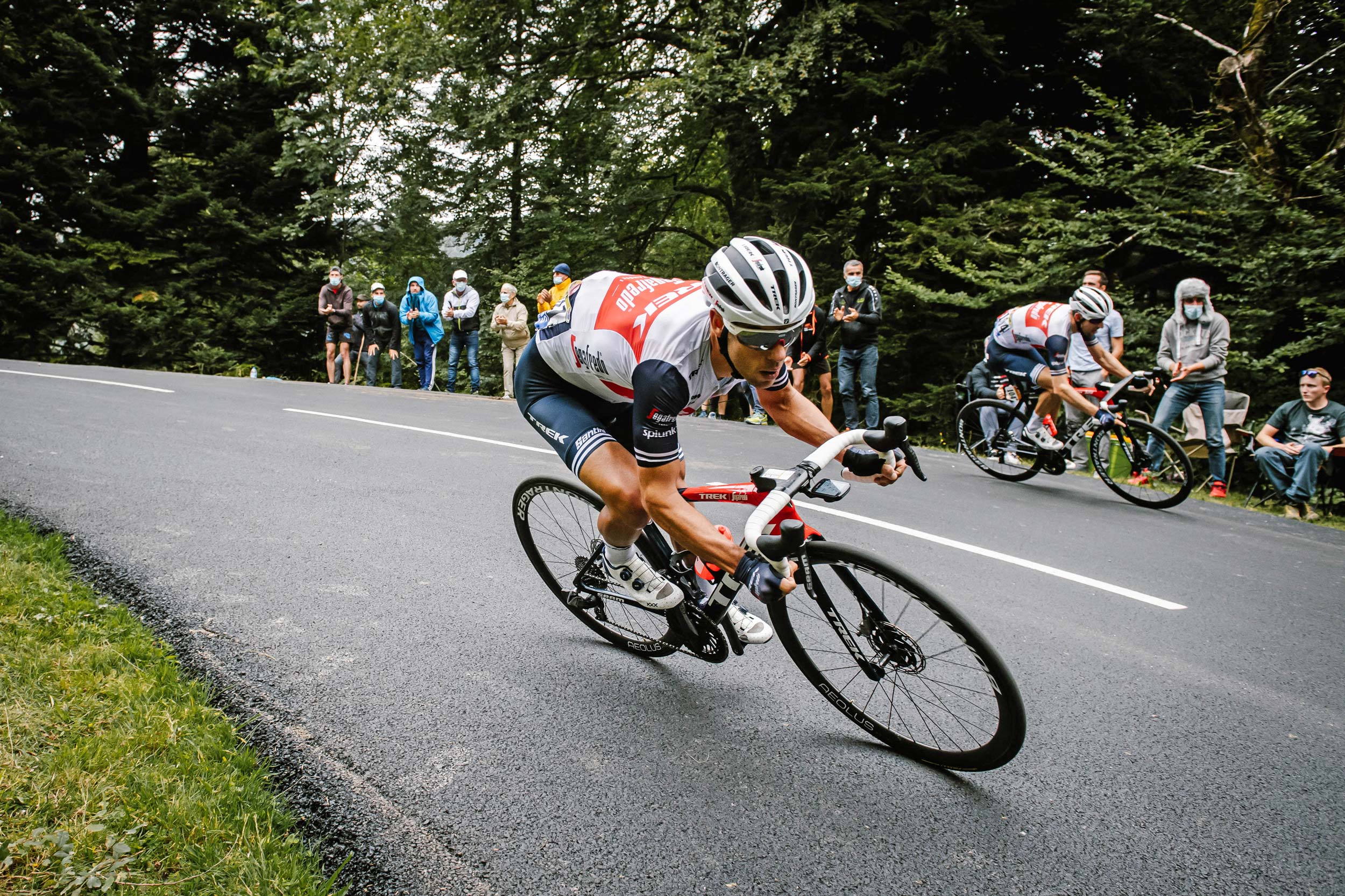 Mixed fortunes for Trek-Segafredo: Porte into top-10, Mollema out with ...