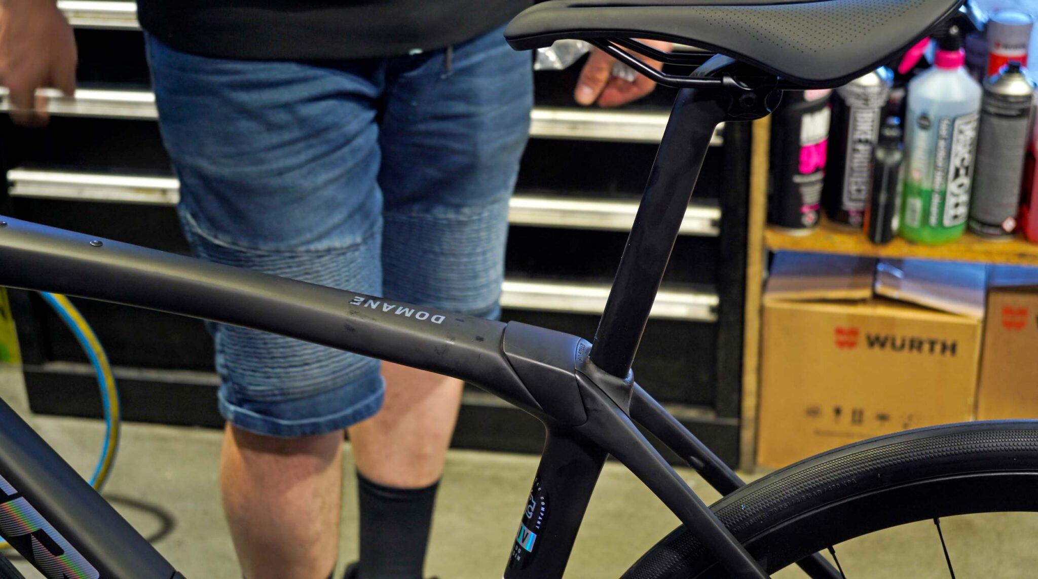 Beginning of a bike test: first ride on the new Trek Domane (part 1 of ...